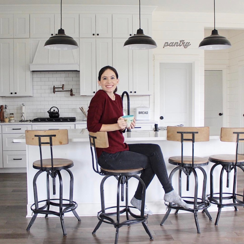 Meet the Home Girls! Fall Home Tour – the dotted bow