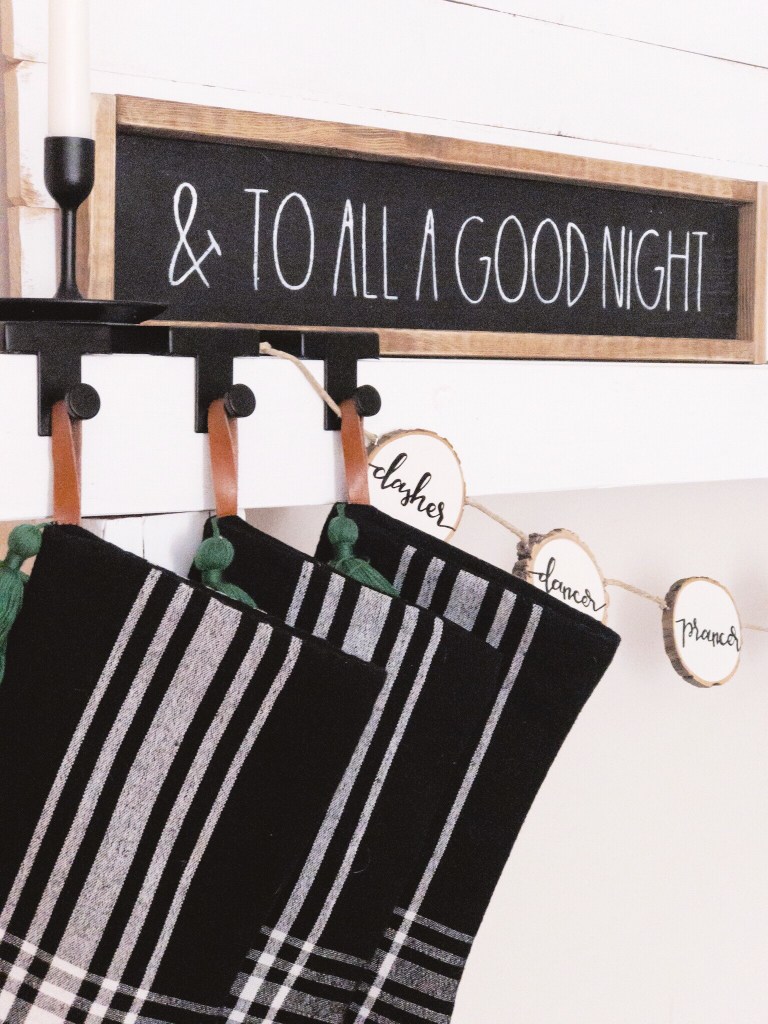 Wood Signs – the dotted bow